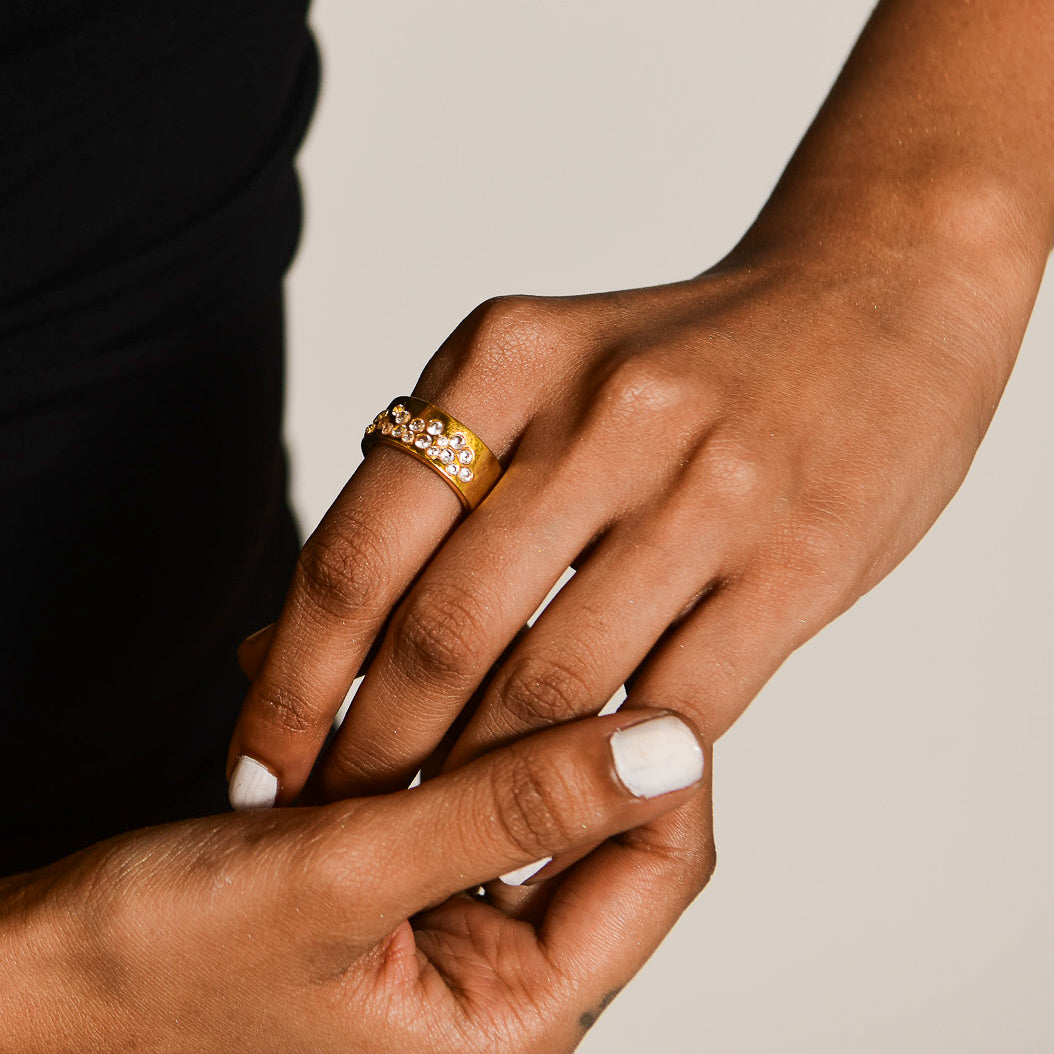 Scattered CZ Band – Dashiastore